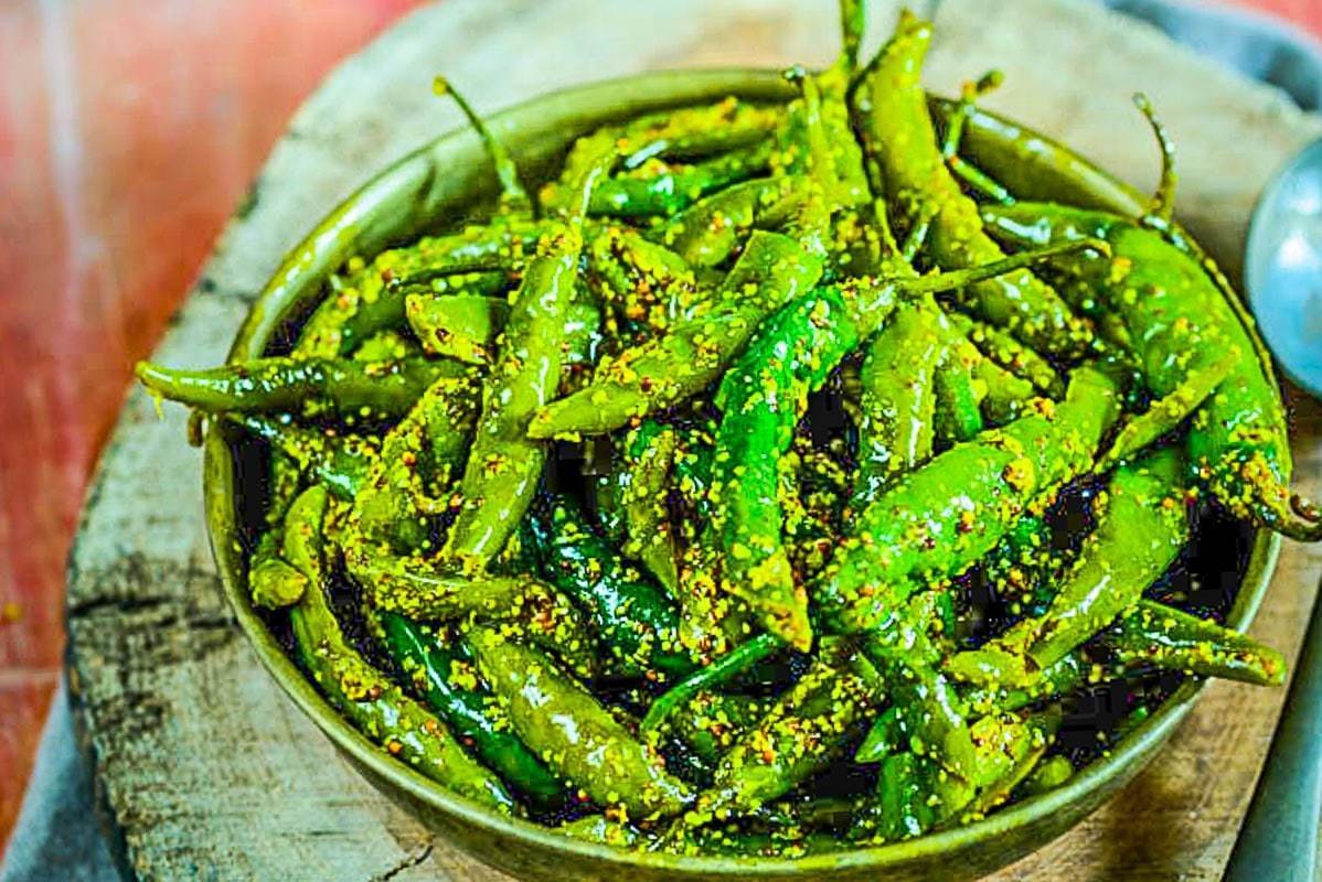 Red Chilli Pickle vs Green Chilli Pickle: Which One to Choose?